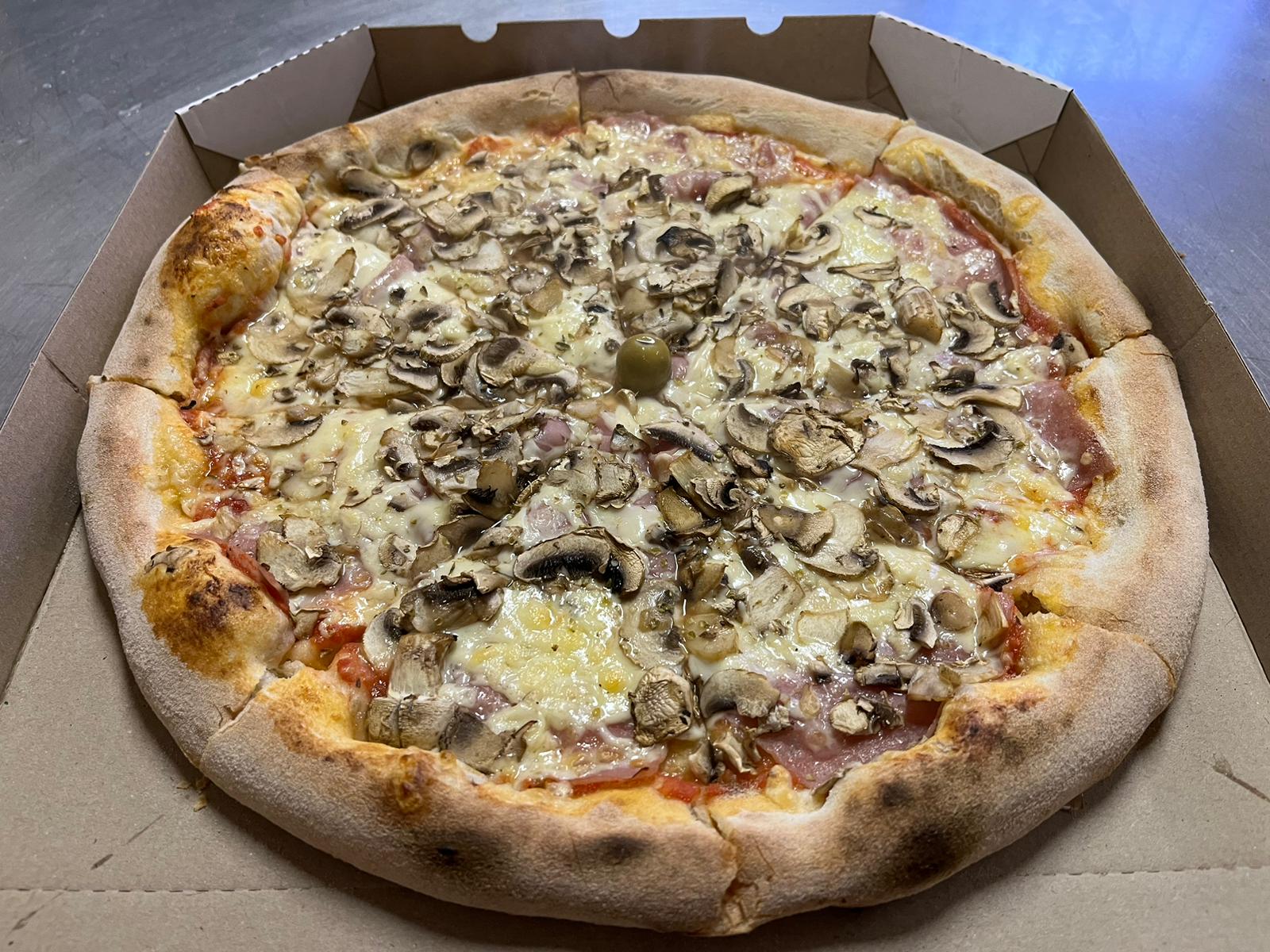 PIZZE – BOOM Pizza & Grill